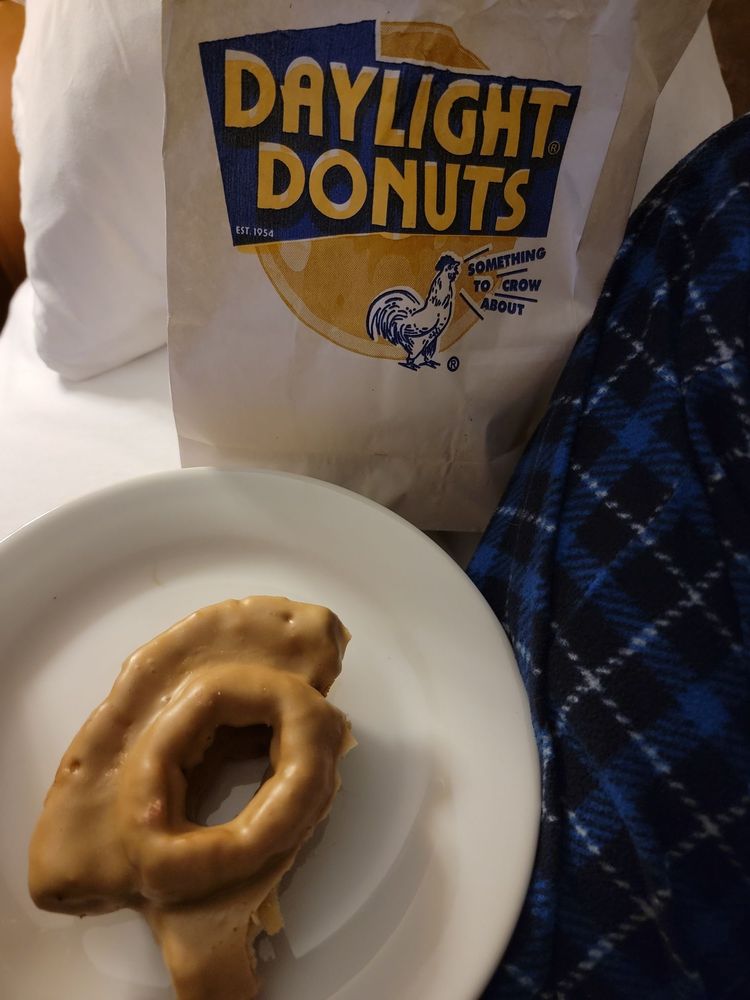 DOUGS DAYLIGHT DONUTS - Updated October 2025 - 10 Reviews - 12140 E ...