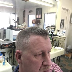 HEAD HUNTERS BARBER SHOP - Updated January 2026 - 23 Reviews - 10000 ...
