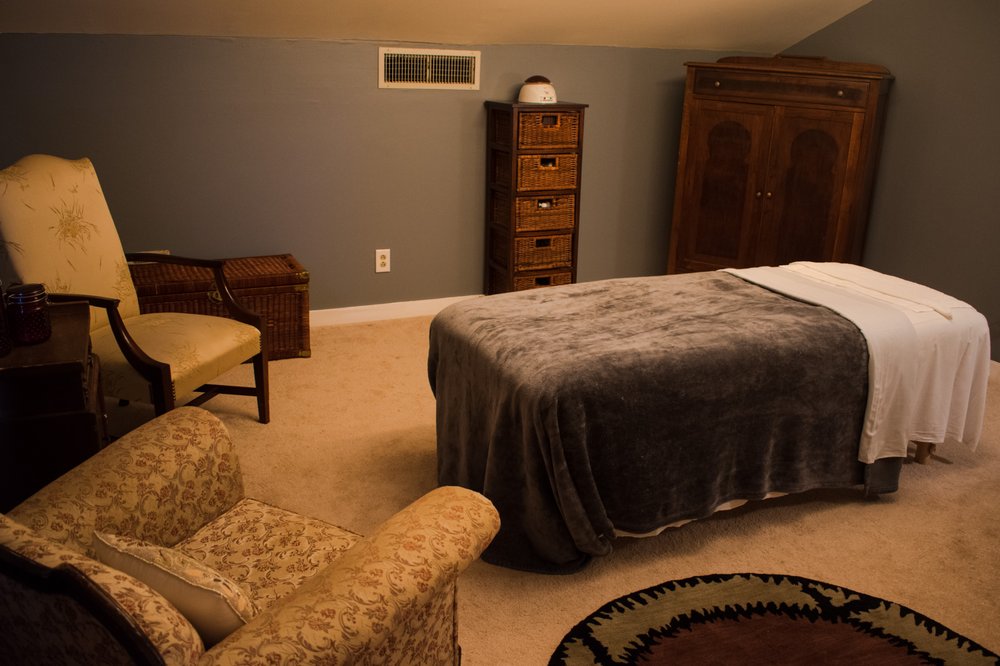 RIVERWOOD MASSAGE AND FACIAL SPA - Updated January 2026 - 13 Photos & 26 Reviews - 407 N Ennis ...