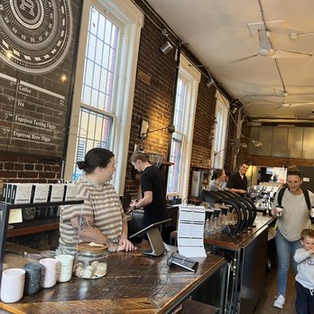 REVOLVER - Updated June 2024 - 834 Photos & 611 Reviews - 325 Cambie ...