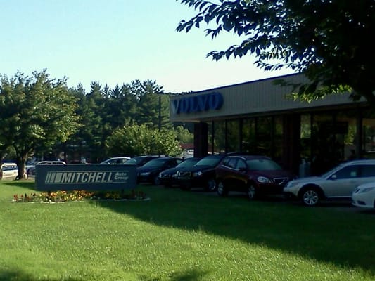 MITCHELL VOLVO OF SIMSBURY - Updated October 2025 - 21 Photos & 53 ...