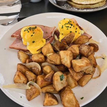 POACHED NEIGHBORHOOD KITCHEN - Updated March 2025 - 2147 Photos & 1859 ...