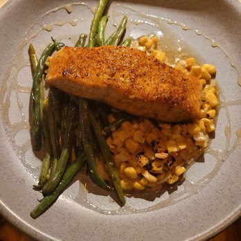 THE BISTRO - Updated March 2025 - 146 Photos & 168 Reviews - 1085 Lake ...