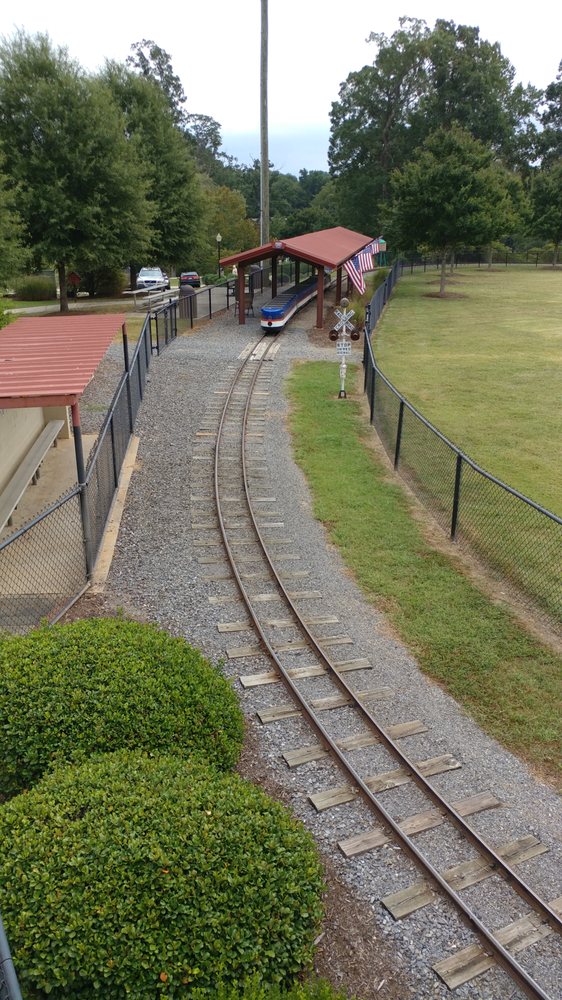 LINEBERGER PARK - 20 Photos & 14 Reviews - 632 E Garrison Blvd ...