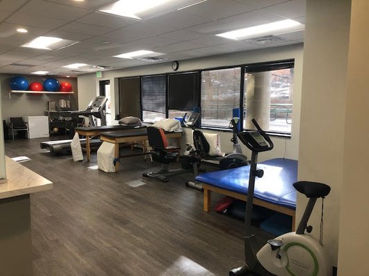 PEAK PHYSICAL THERAPY & WELLNESS - Updated December 2025 - 25 Photos ...