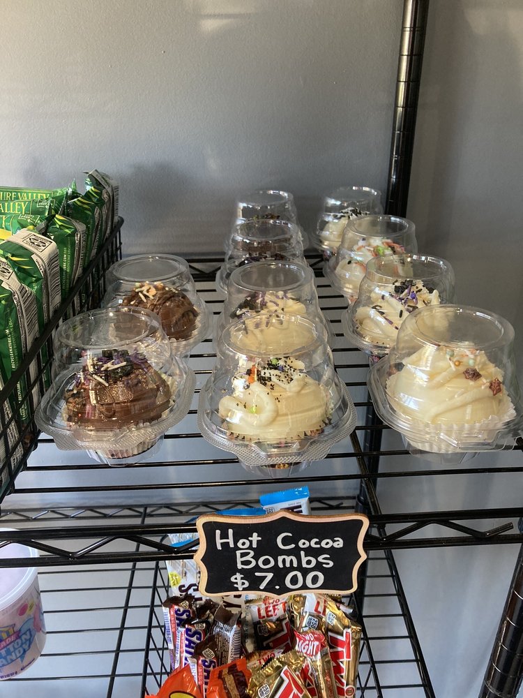 ROLL UP FOOD TRUCK & SHOP - 31 Photos - 4063 Greensburg Pike ...