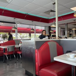 LESTER’S DINER - Updated July 2025 - 973 Photos & 961 Reviews - 250 W ...