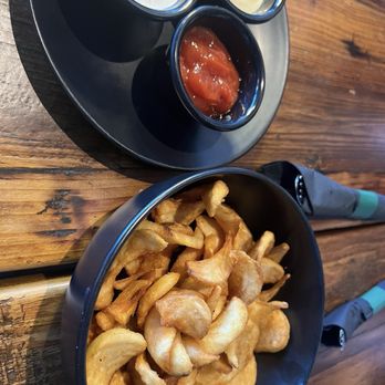 EDELWEISS PIZZA PUB PASTRIES - Updated December 2024 - 345 Photos & 151 ...