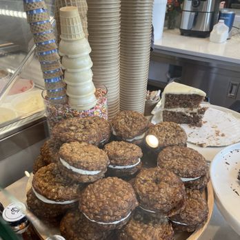 FROST - Updated January 2025 - 55 Photos & 40 Reviews - 3429 E Douglas ...