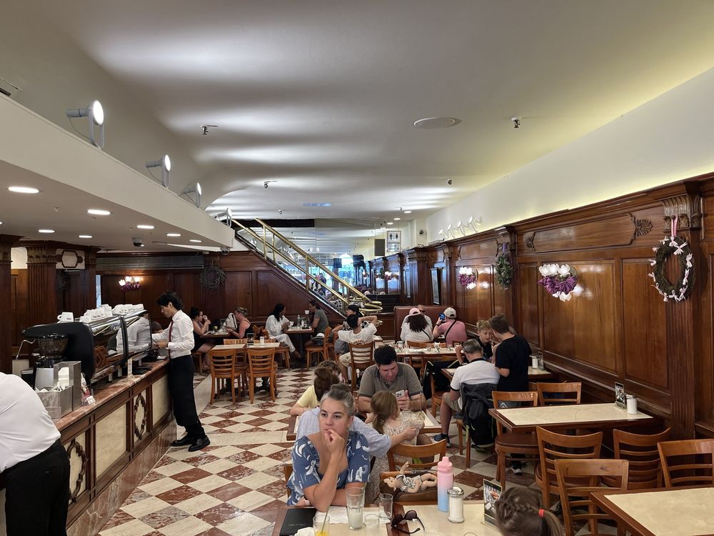 FERRARA BAKERY & CAFE - Updated March 2025 - 3167 Photos & 1934 Reviews ...