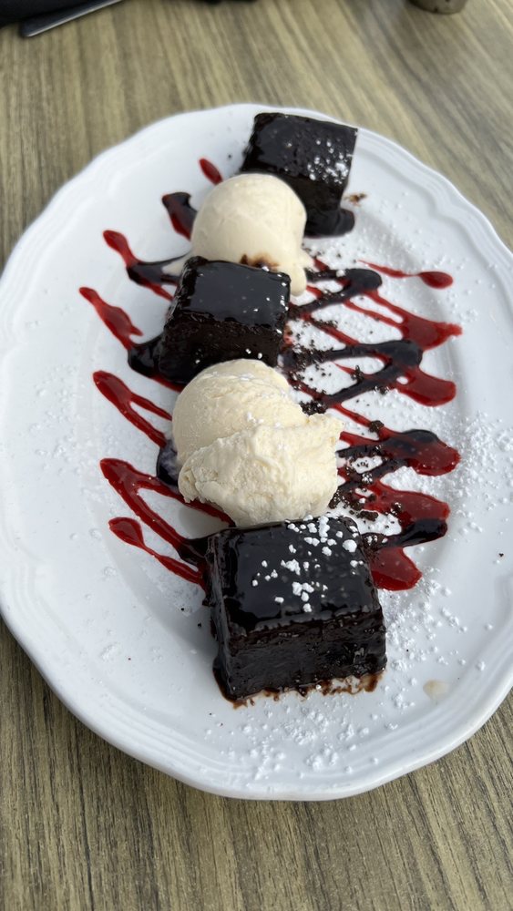 MAD CHEF KITCHEN AND BAR - 606 Photos & 379 Reviews - 11085 Resort Rd ...