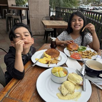 CATTLE RANCH CAFE - Updated May 2024 - 222 Photos & 245 Reviews - 6939 ...