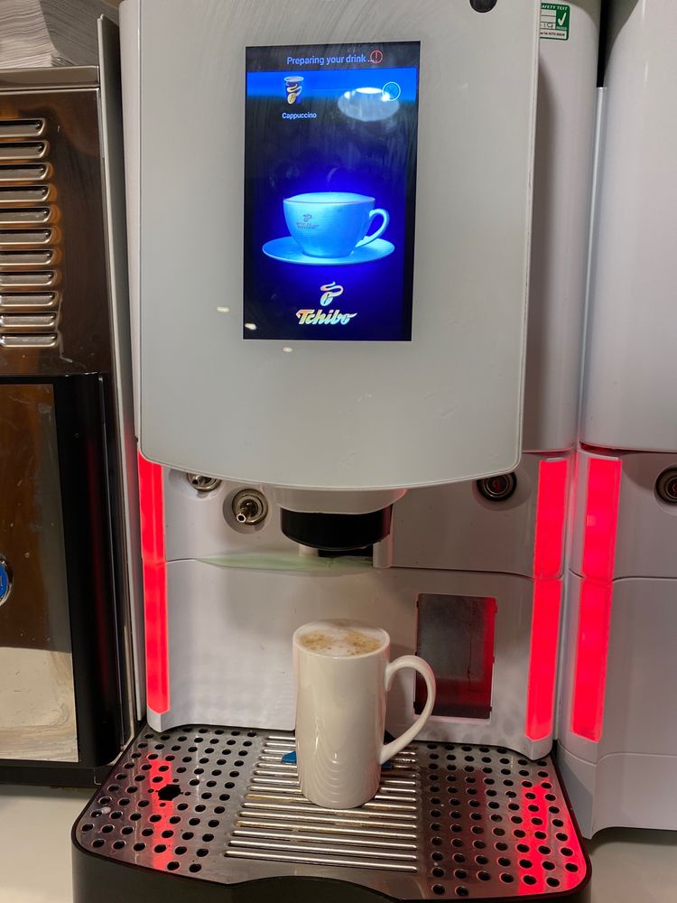 AVANTI WEST COAST FIRST CLASS LOUNGE - 16 Photos - Euston Station ...