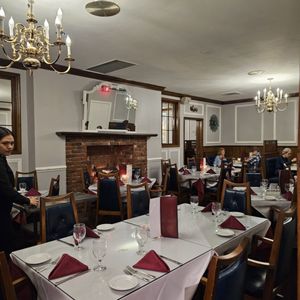 CAST PLATES & PINTS - Updated September 2025 - 132 Photos & 69 Reviews ...