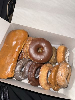 ROLLING PIN DONUTS - Updated October 2025 - 858 Photos & 967 Reviews ...