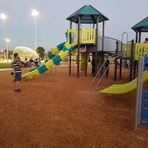 ORANGE TERRACE PARK - 15 Photos - Grove Community Dr, Riverside, CA ...