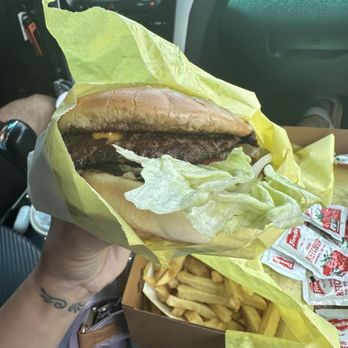 ANGELO’S BURGERS - Updated February 2025 - 608 Photos & 844 Reviews ...