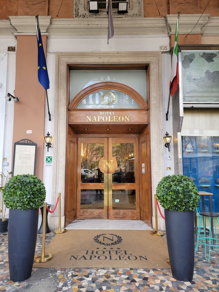 HOTEL NAPOLEON - Updated May 2025 - 70 Photos & 28 Reviews - Piazza ...