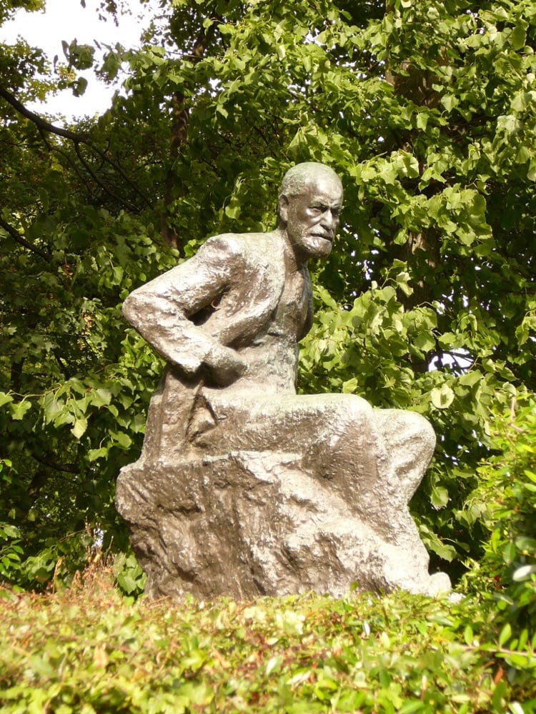 STATUE OF SIGMUND FREUD - Updated May 2024 - John's Avenue, London ...