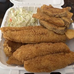 POTOMAC FISH HOUSE & DELI - Updated October 2025 - 52 Photos & 52 ...