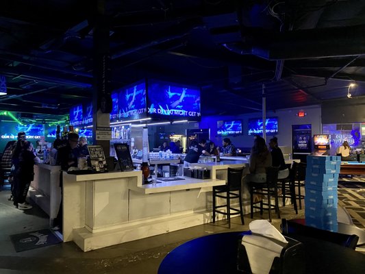 Q CLUB - Updated August 2025 - 114 Photos & 141 Reviews - 2362 N Oxnard ...