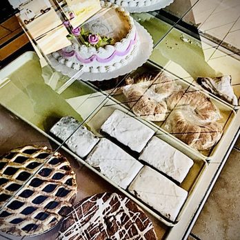 MILTON QUALITY BAKERY - Updated October 2025 - 94 Photos & 202 Reviews ...