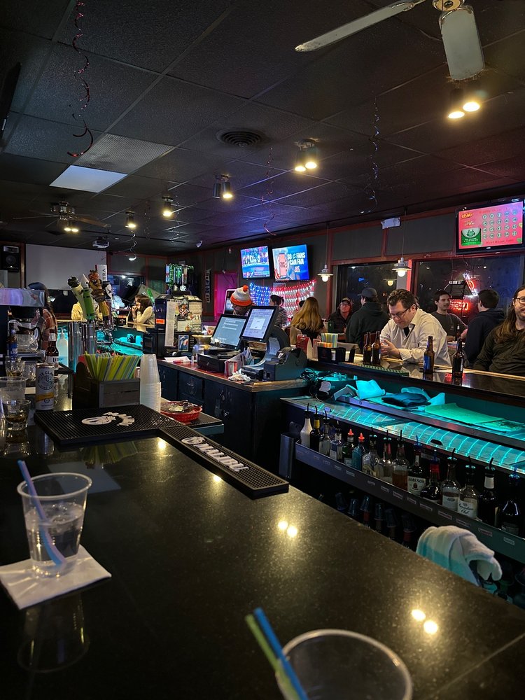 TRADITIONS TAVERN - Updated January 2026 - 13 Reviews - 4514 Kenny Rd ...