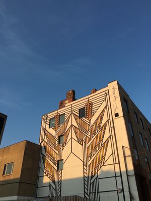 FRANK LLOYD WRIGHT MURAL - Updated November 2024 - E Monroe St ...