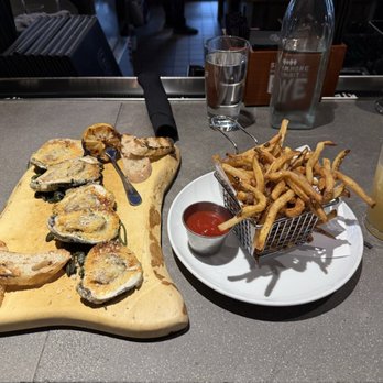 THE LOCAL - Updated January 2026 - 299 Photos & 89 Reviews - 8161 ...