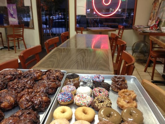 STEPH’S DONUT HOLE - 51 Photos & 68 Reviews - 1730 Alpine Blvd, Alpine ...