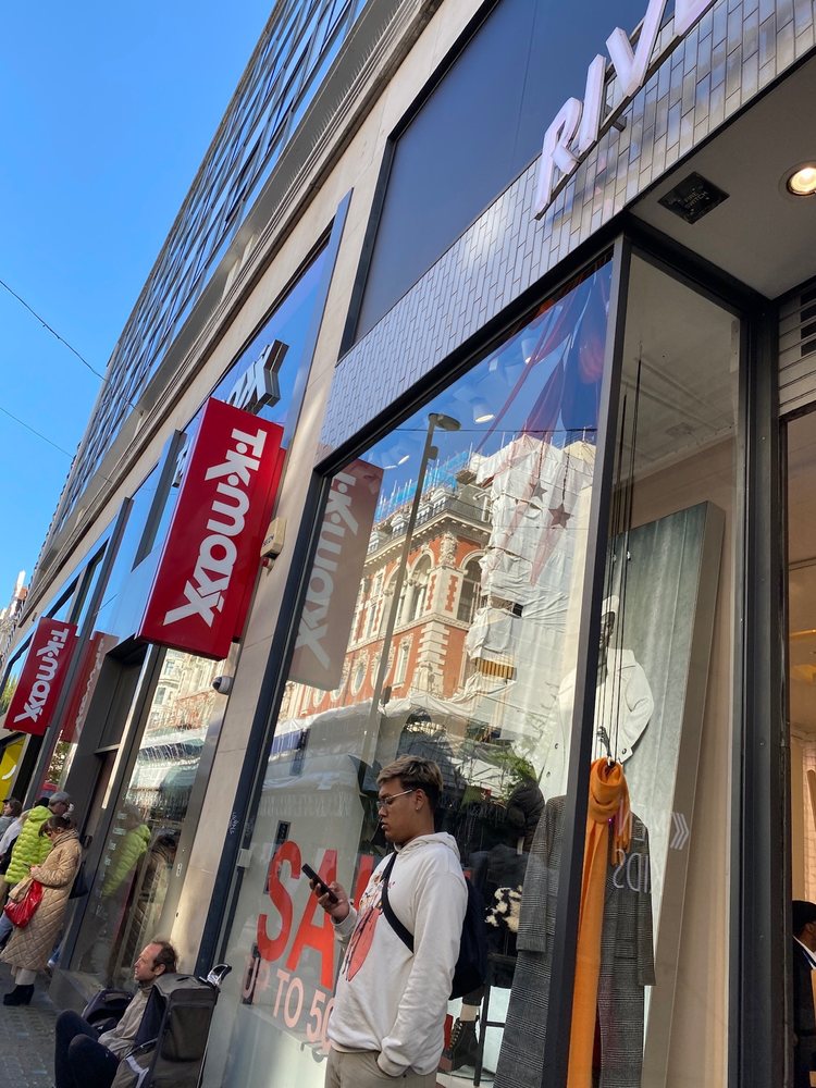 BRIXTON UNDERGROUND STATION - Updated July 2024 - 11 Photos & 15 ...