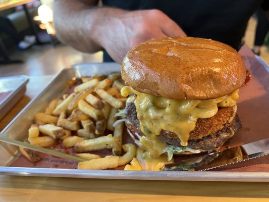 LSA BURGER AT GRANDSCAPE - 234 Photos & 177 Reviews - 4545 Destination ...