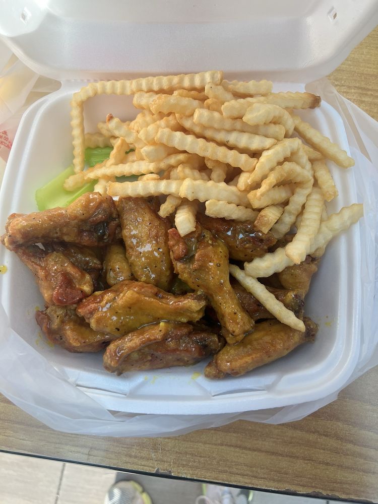 AMERICAN DELI - Updated December 2025 - 21 Photos & 16 Reviews - 5430 ...