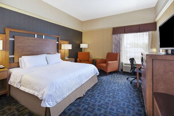 HAMPTON INN CLINTON - 103 Photos & 52 Reviews - 16 Frontage Dr, Clinton ...