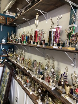 ST LOUIS TROPHY & ENGRAVING - Updated October 2025 - 11 Photos - 8223 ...