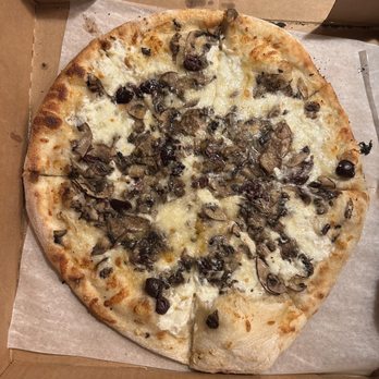 LOST & FOUND PIZZA & PROVISIONS - Updated October 2024 - 19 Photos & 15 ...