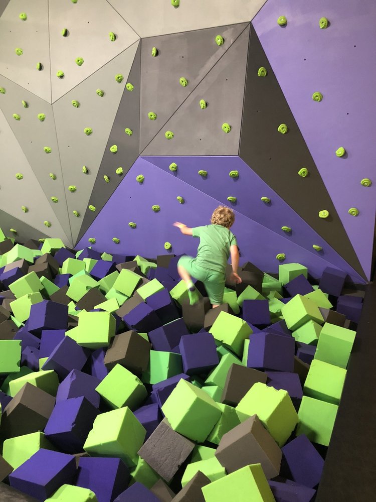 AIR INSANITY TRAMPOLINE PARK - Updated June 2024 - 17 Photos & 14 ...