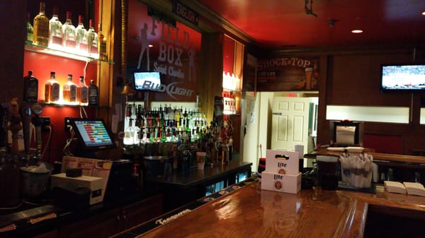 FIELD BOX BAR & GRILL - Updated November 2025 - 18 Photos & 29 Reviews ...