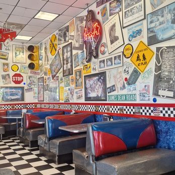 LEGENDS BURGERS - Updated July 2024 - 373 Photos & 559 Reviews - 8775 ...