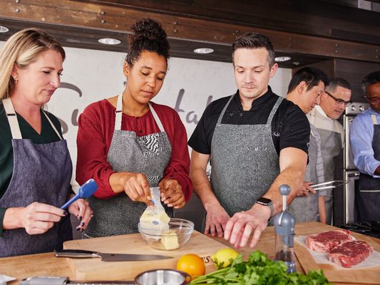 SUR LA TABLE - Updated December 2025 - 193 Photos & 166 Reviews - 306 ...