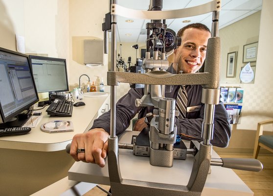 EVERGREEN EYE CENTER - Updated October 2025 - 25 Photos & 102 Reviews - 34719 6th Ave S, Federal ...