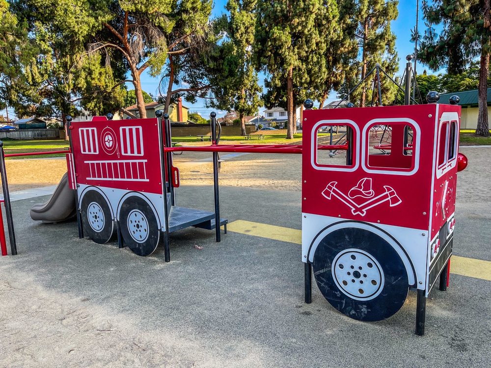 KOCH PARK - Updated August 2025 - 24 Photos - 2210 N Valencia Ave ...