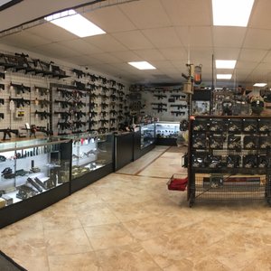TRI CITIES GUN DEPOT - Updated December 2025 - 1760 W Elk Ave ...