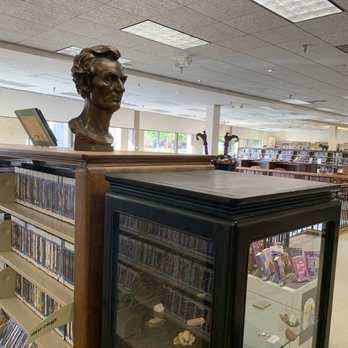 FRANKFORT COMMUNITY PUBLIC LIBRARY - Updated October 2025 - 42 Photos ...