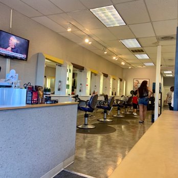 SUPERCUTS - Updated March 2025 - 13 Photos & 75 Reviews - 5440 ...