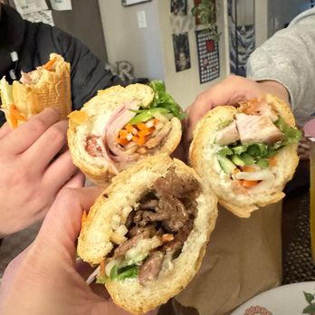 LE BANH MI BISTRO - Updated May 2024 - 65 Photos & 30 Reviews - 610 ...