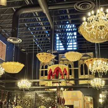 MAHARANI PALACE - Updated August 2025 - 262 Photos & 111 Reviews - 1030 ...