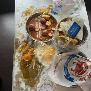 JOY CRAB CAJUN SEAFOOD & BAR - Updated October 2025 - 11 Photos & 22 ...