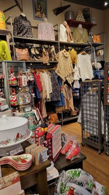 CRACKER BARREL OLD COUNTRY STORE - Updated October 2025 - 36 Photos ...