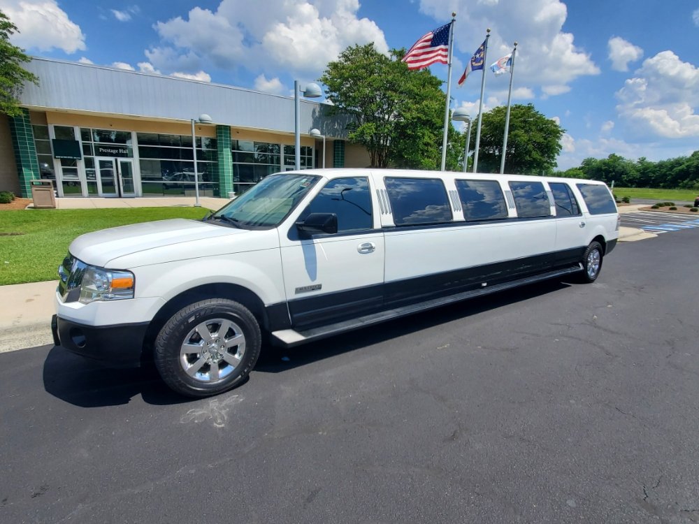ULTIMATE LIMOUSINE & TRANSPORATION - Updated January 2025 - 28 Photos ...